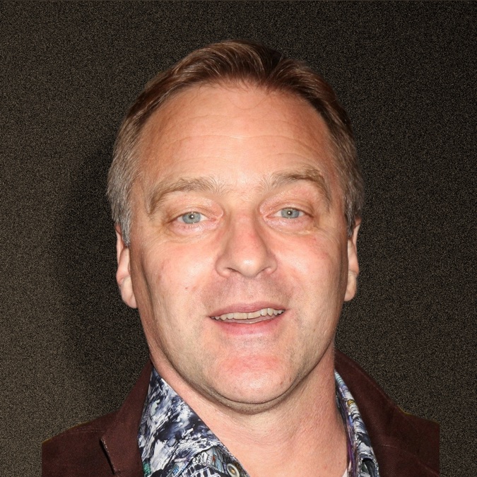 ‎Películas y programas de TV de Roark Critchlow - Apple TV