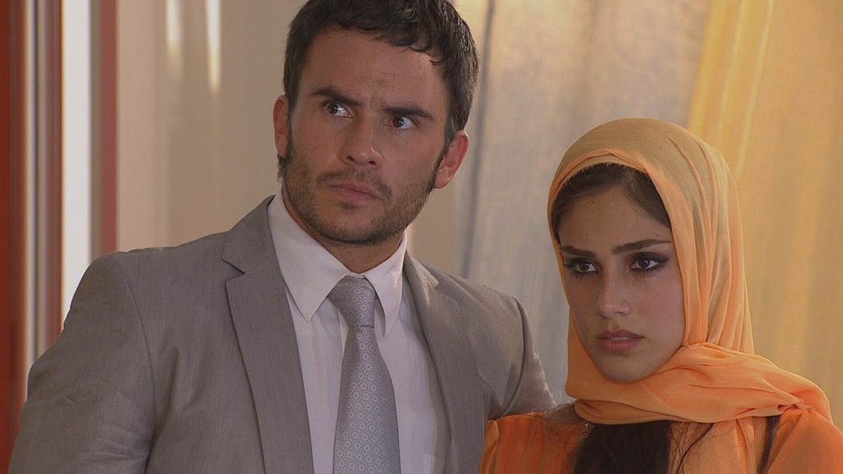 Cóctel de ira y celos - El clon (Season 1, Episode 54) - Apple TV