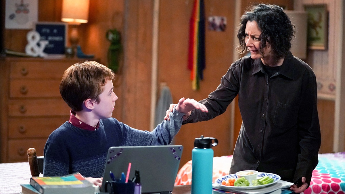 ‎Messy Situation, Miscommunication and Academic Probation – The Conners ...