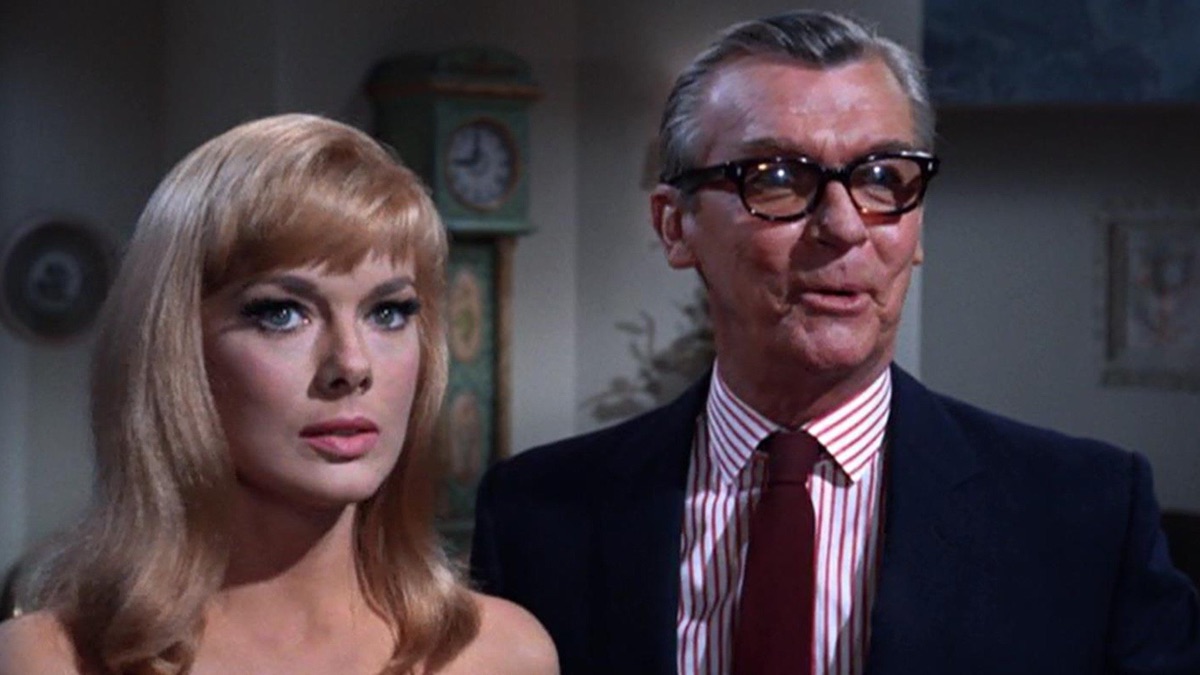 The Penquin's a Jinx - Batman (Season 1, Episode 4) - Apple TV