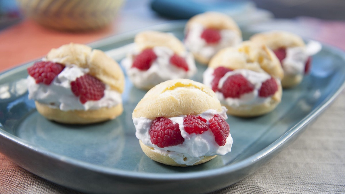 Rose All Day With Geoffrey Zakarian - Trisha's Southern Kitchen (Season ...