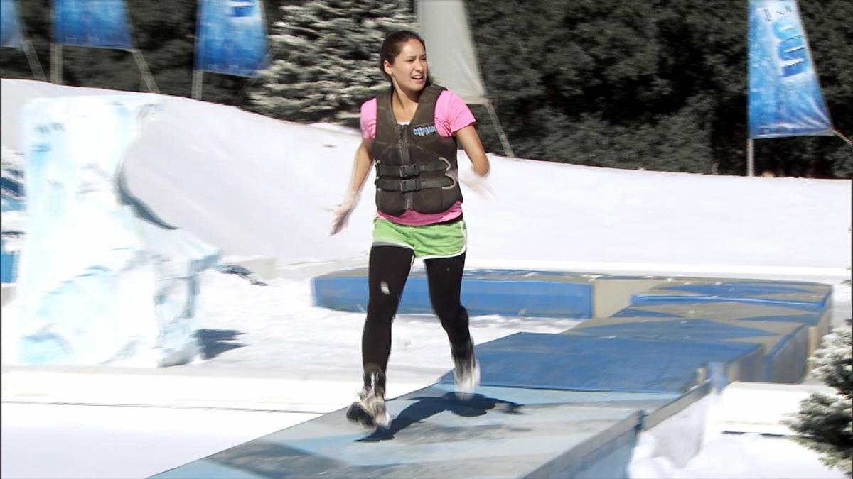 Winter Wipeout: A Sight for Sore Ice – Wipeout (Season 5, Episode 2 ...