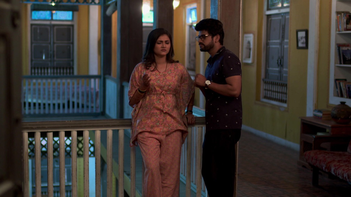 Apurva Expresses Her Concern - Thipkyanchi Rangoli (Season 1, Episode 545) - Apple TV