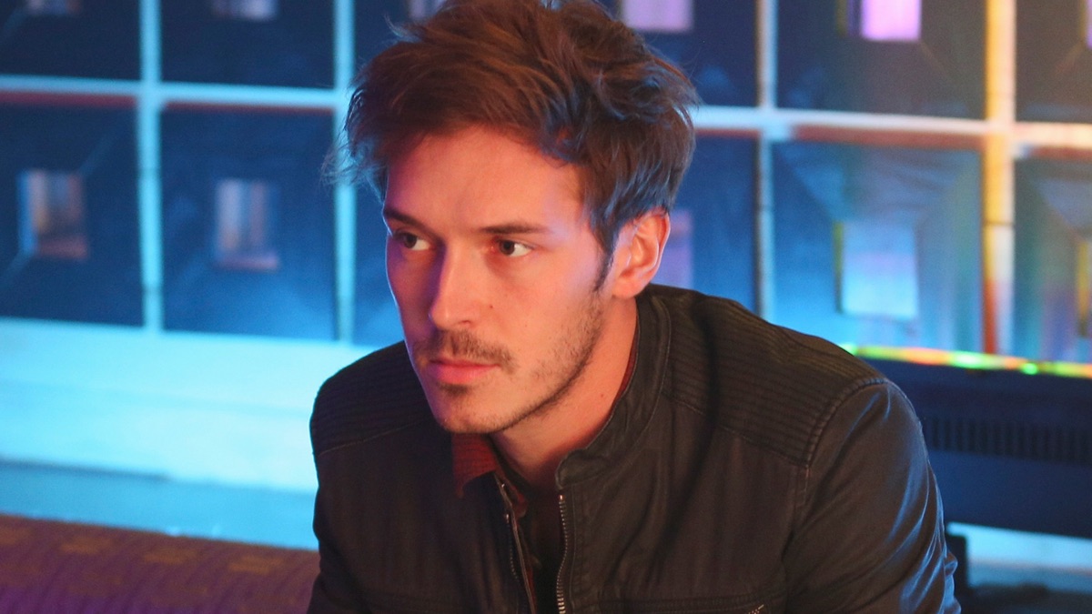 ‎I'm Lost Between Right and Wrong - Nashville (Series 3, Episode 13 ...