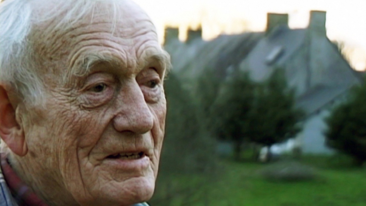 How to Smell a Rose: A Visit With Ricky Leacock in Normandy - Apple TV