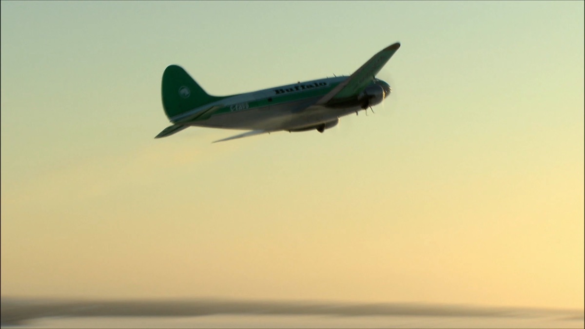 Frozen Four – Ice Pilots NWT (Season 2, Episode 1) - Apple TV (CA)