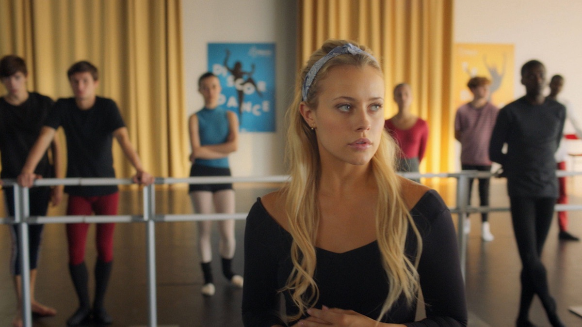 Down to the Wire - Find Me in Paris (Series 3, Episode 10) - Apple TV (NO)