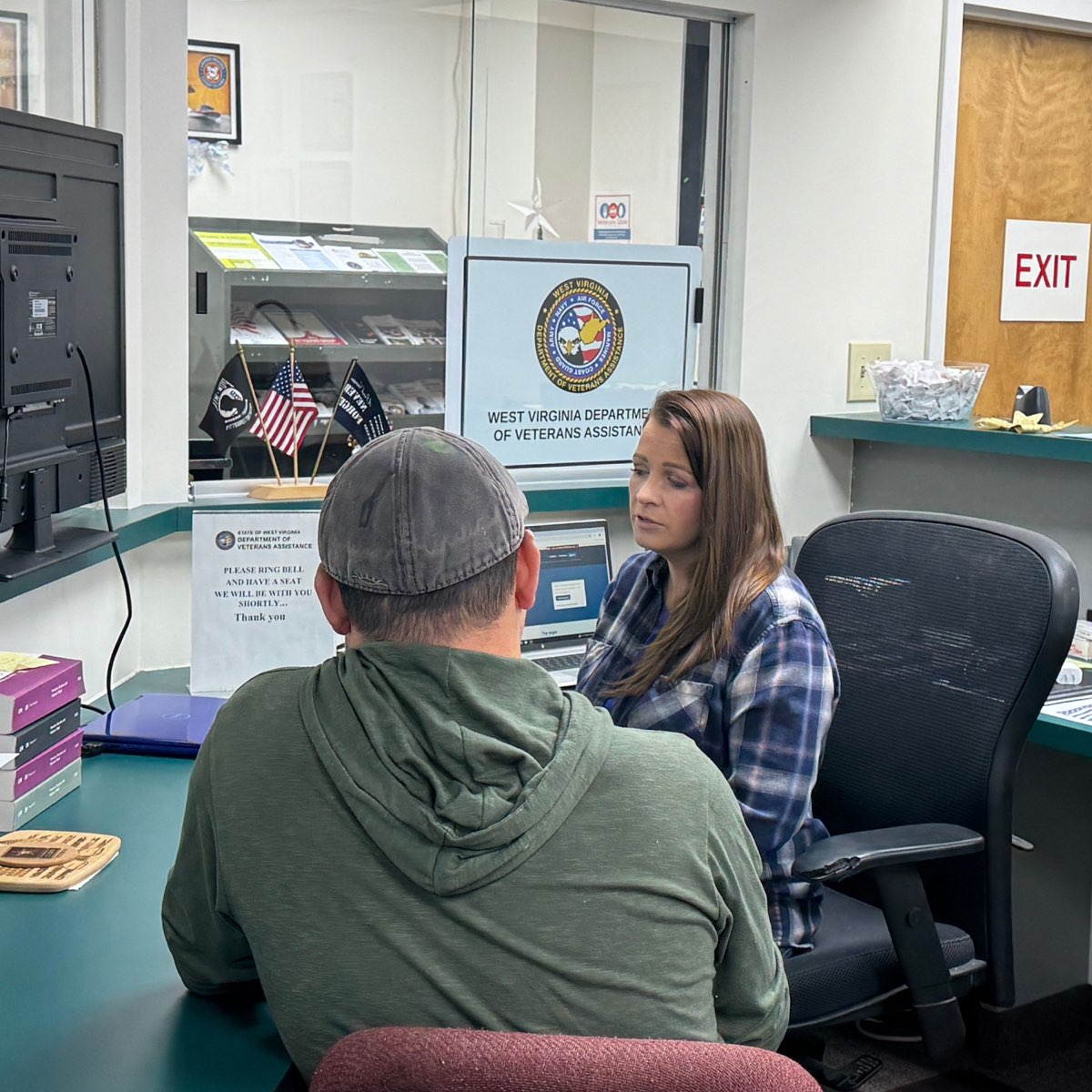 Jessica Lynch, Army Veteran, - Echoes of Service! - Apple Podcasts