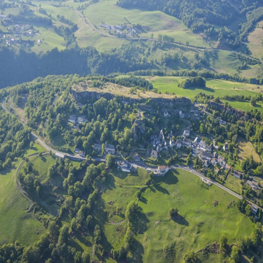 Rocher de Carlat by Sébastien Goude