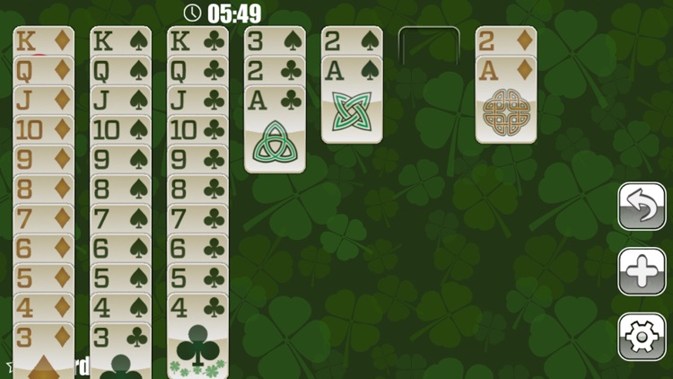 St. Patrick's Day Solitaire Wasp by Vuong Tran