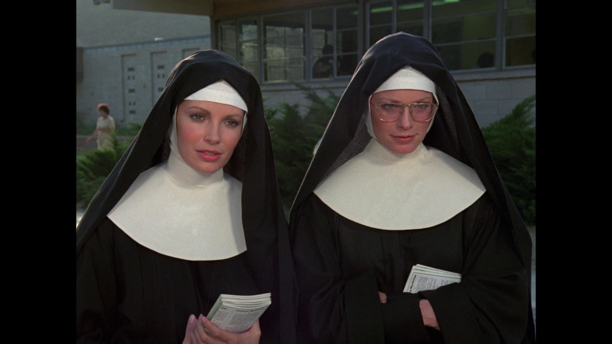 ‎Caged Angel - Charlie's Angels (സീസൺ 4, എപ്പിസോഡ് 7) - Apple TV (IN)