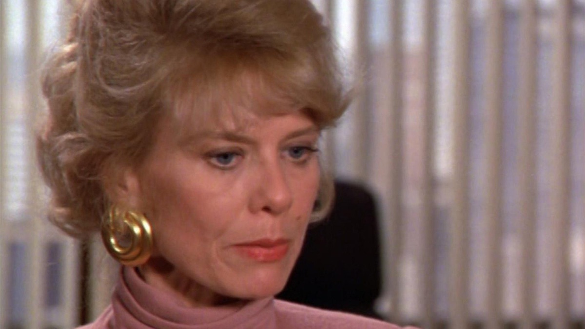 Yours Very Deadly - Moonlighting (Season 3, Episode 4) - Apple TV