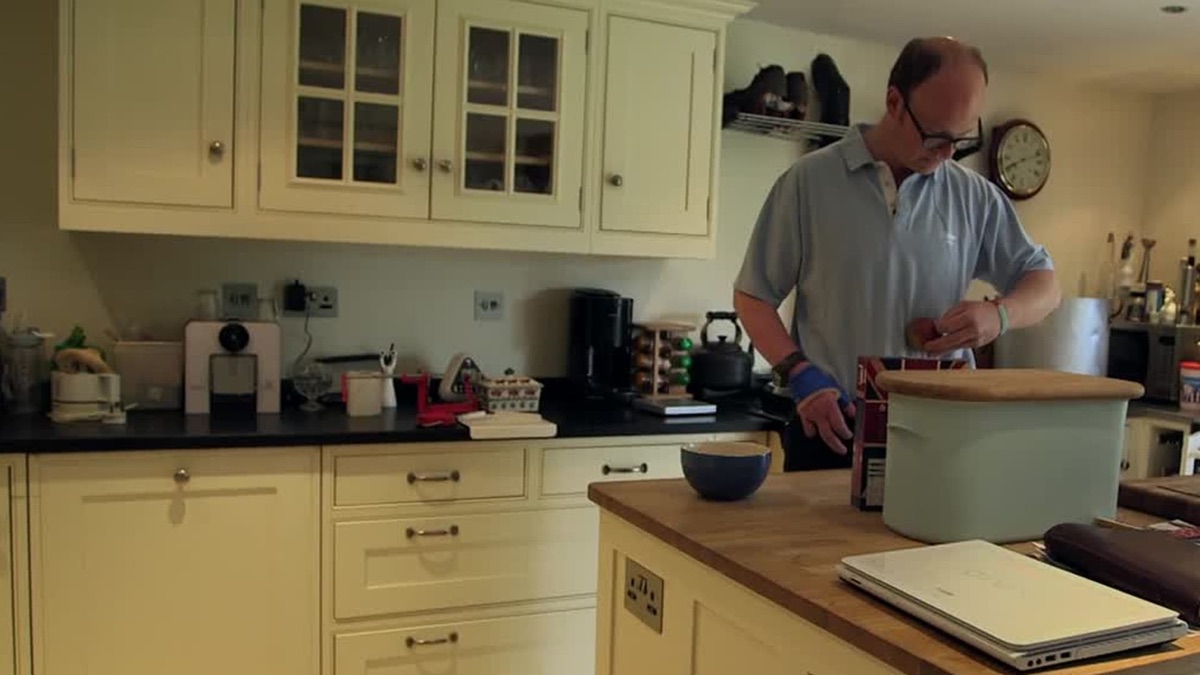 Survivors: Caught in the Crossfire - Apple TV