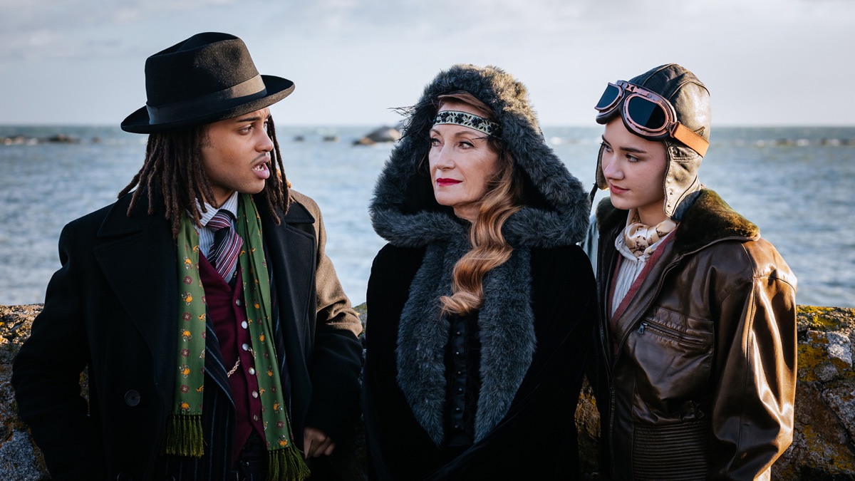 Professor Wild in the Library with the Revolver - Harry Wild (Series 2 ...