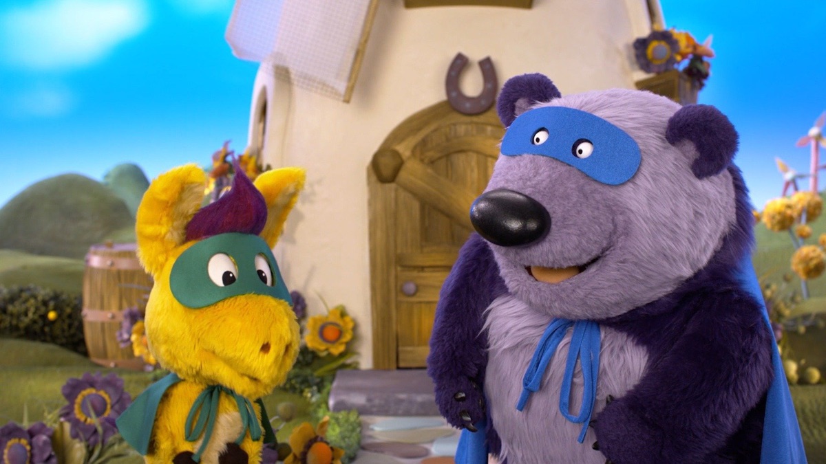 Yodel Bird Sitting/Superhero Squabble - Donkey Hodie (Season 1, Episode ...