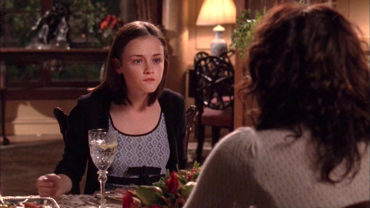 Ted Koppel's Big Night Out - Gilmore Girls (Season 4, Episode 9) - Apple TV