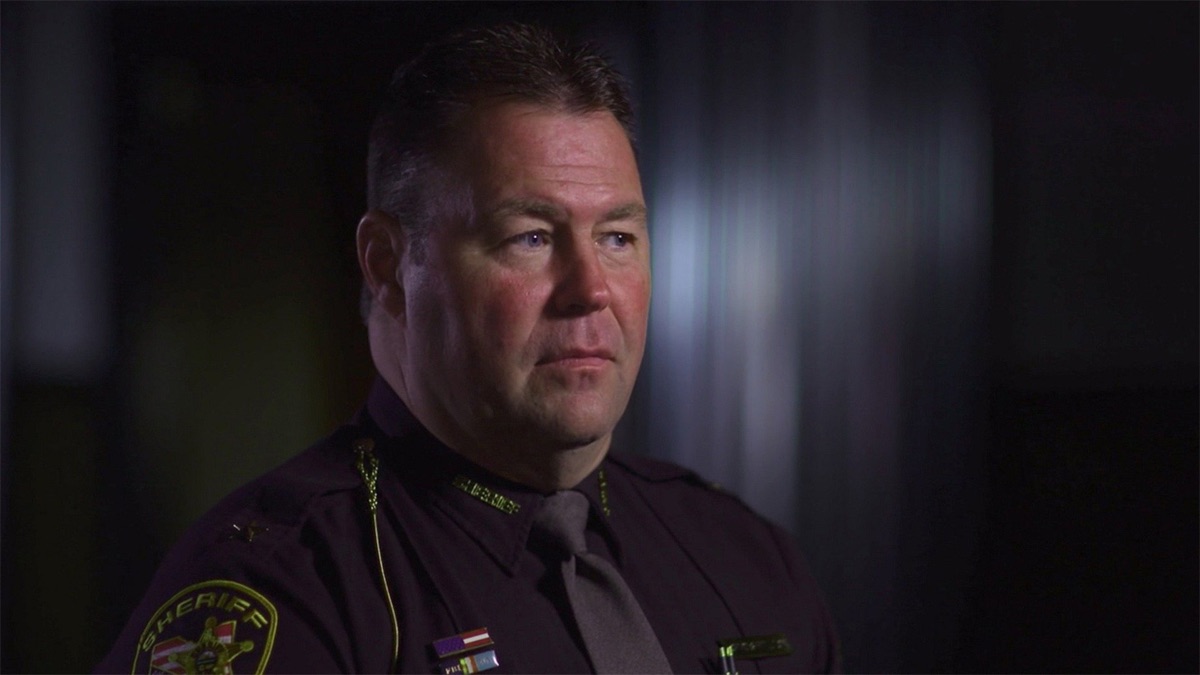 Good Cop/Bad Cop: Solving the Murder of Heather Bogle - 48 Hours - Apple TV