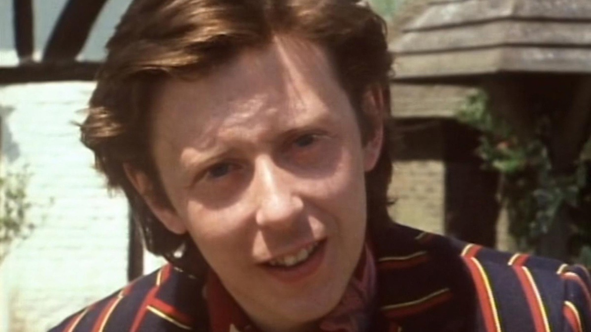 Episode 1 - The Hitchhiker's Guide to the Galaxy (saison 1, épisode 1 ...