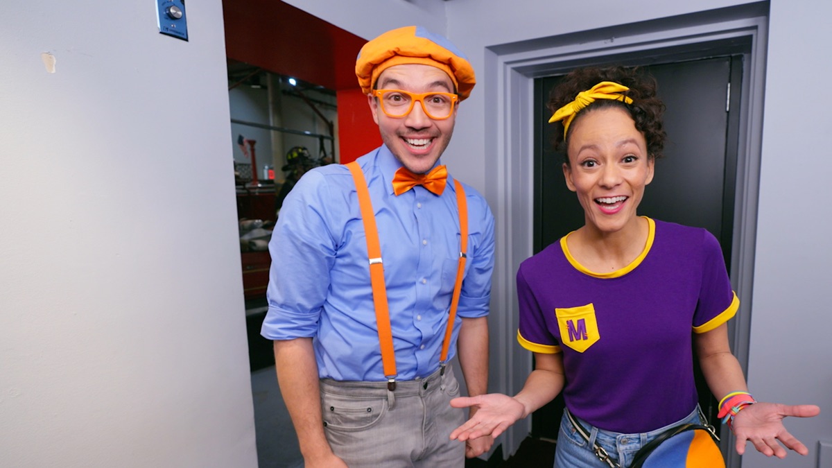 ‎Blippi and Meekah Learn About Fire Safety at NYC Fire Station ...