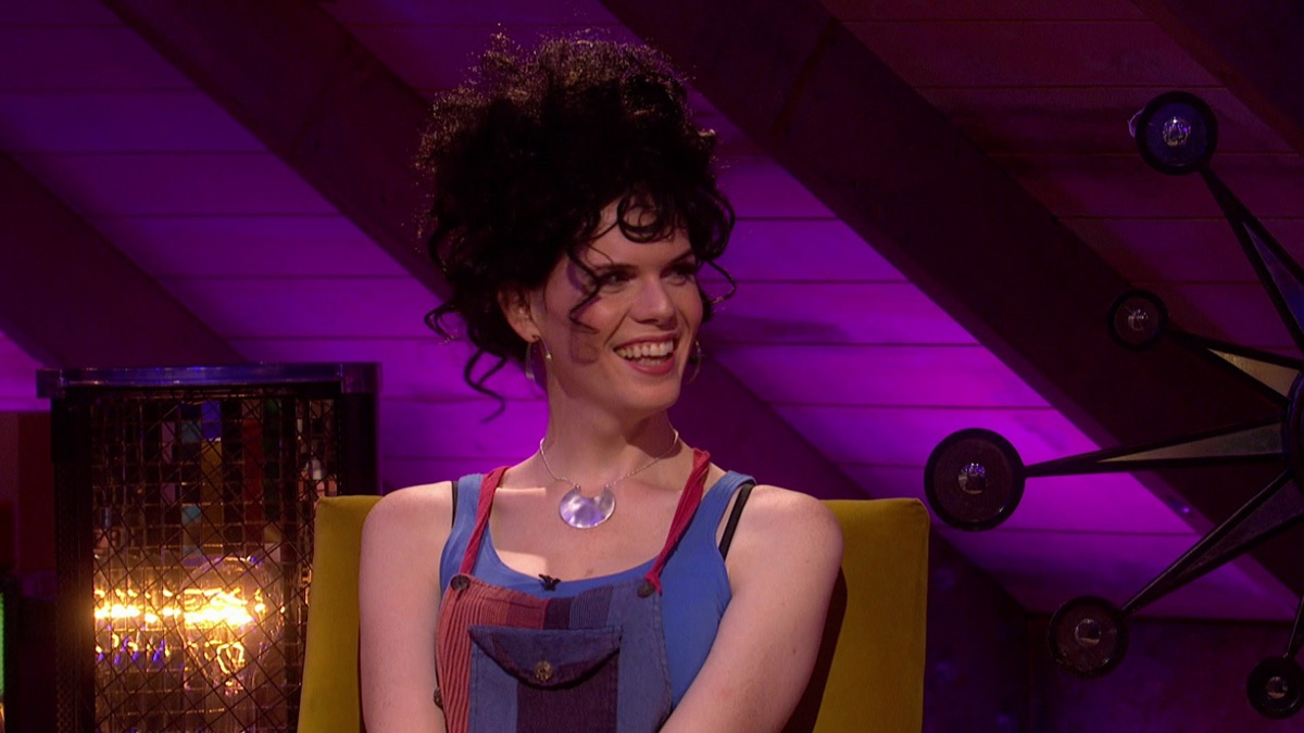 Uncle Cool - Guessable? (Series 4, Episode 9) - Apple TV (UK)
