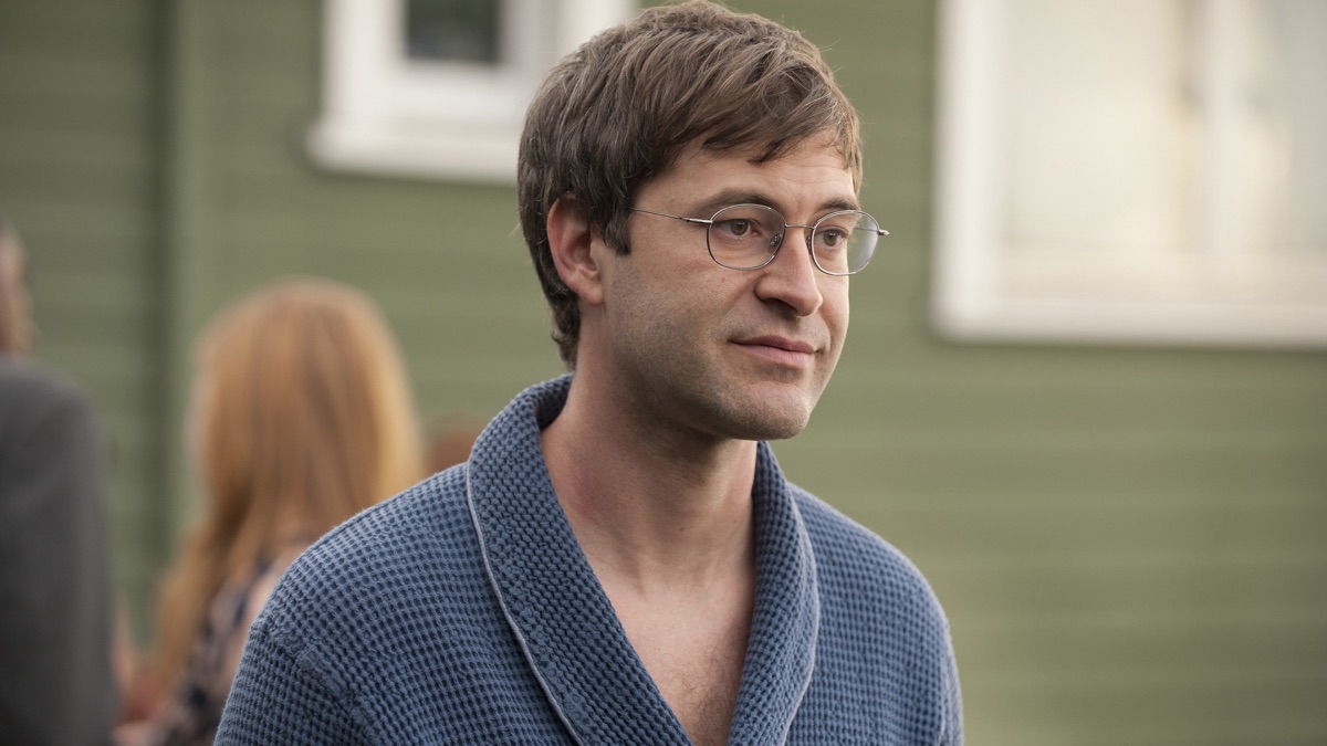 Party Time - Togetherness (Series 1, Episode 7) - Apple TV (SG)