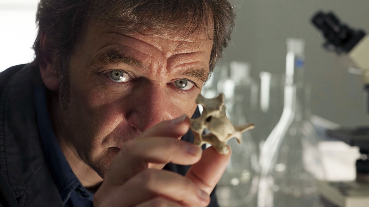 Dead Famous DNA - Apple TV