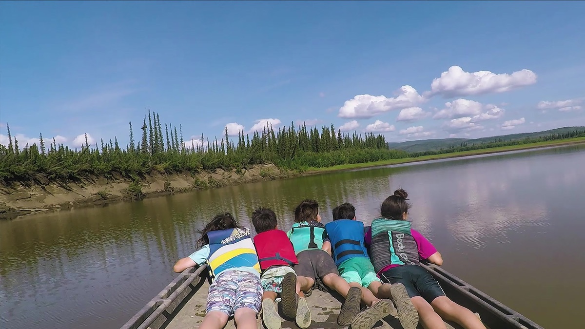 Fish Camp - Awesome Alaskan Kids (Season 1, Episode 1) - Apple TV