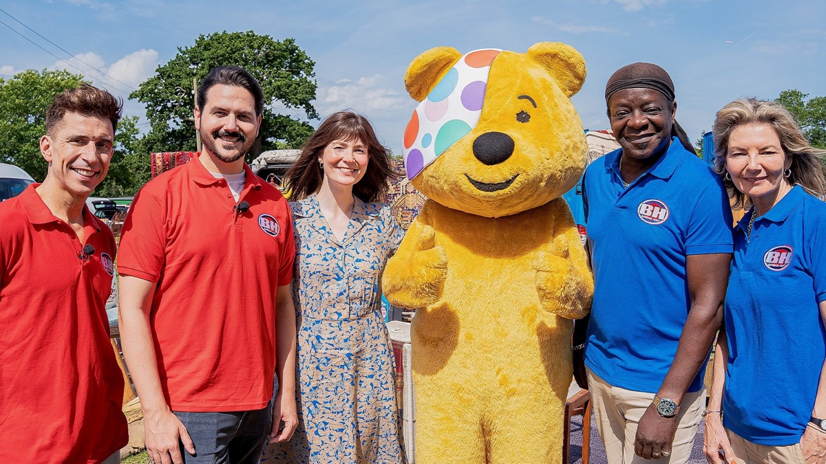 ‎BBC Children in Need - Bargain Hunt (Series 72, Episode 27) - Apple TV ...