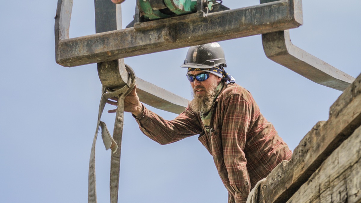 Yabba Dabba Double Pen - Barnwood Builders (Season 13, Episode 11 ...