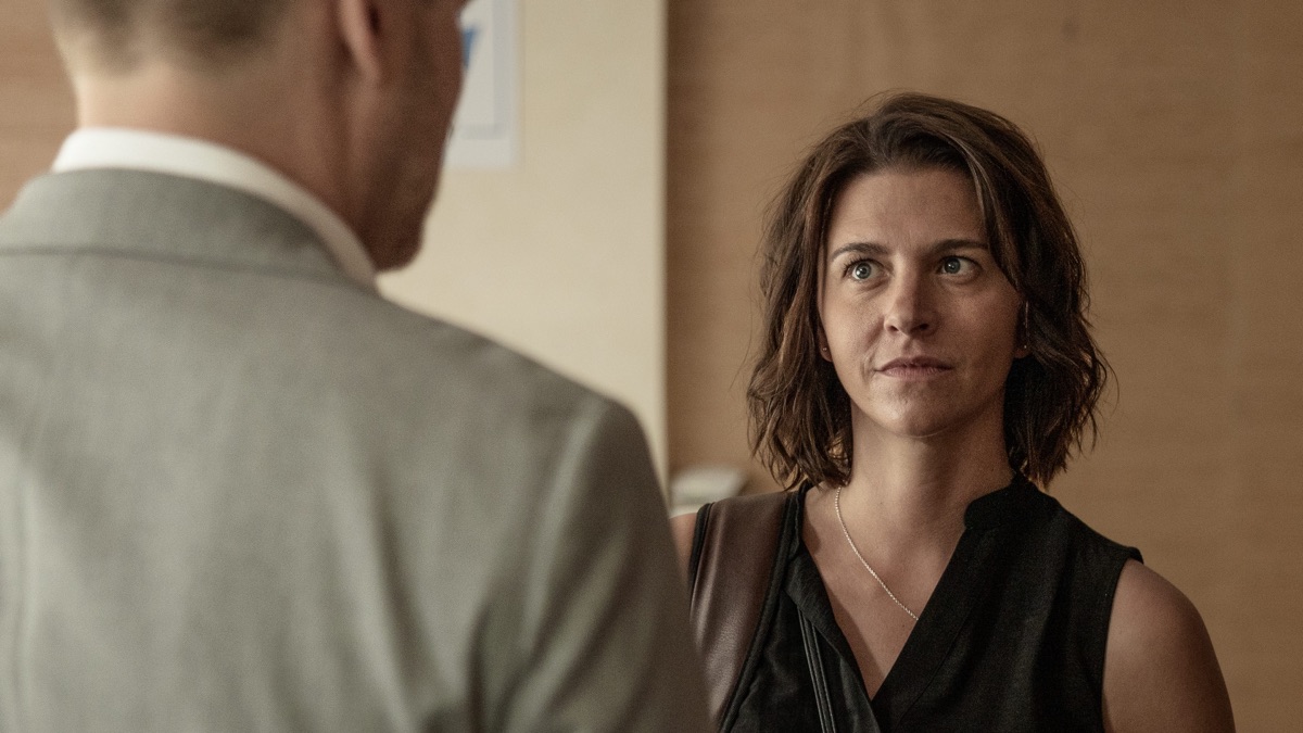 ‎Una leyenda viva - Enemiga Del Pueblo (temporada 1, episodio 1 ...