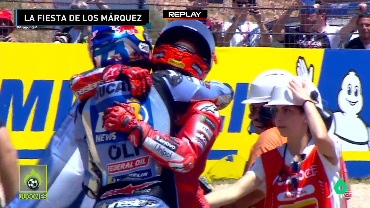 ‎La reacción de Álex Márquez tras la celebración con la grada de Aragón ...