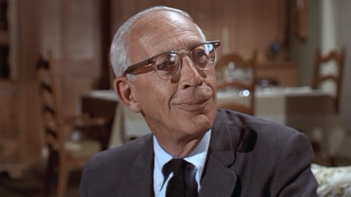 ‎Make Love, Not Hate - Hechizada (temporada 6, episodio 30) - Apple TV (CL)