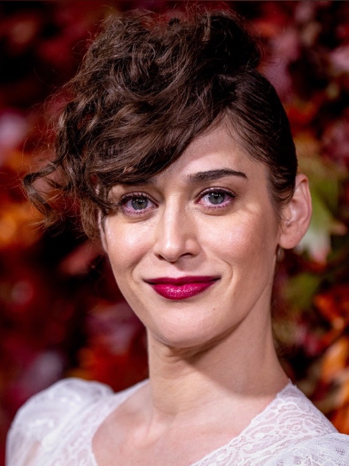‎Lizzy Caplan Movies and Shows - Apple TV