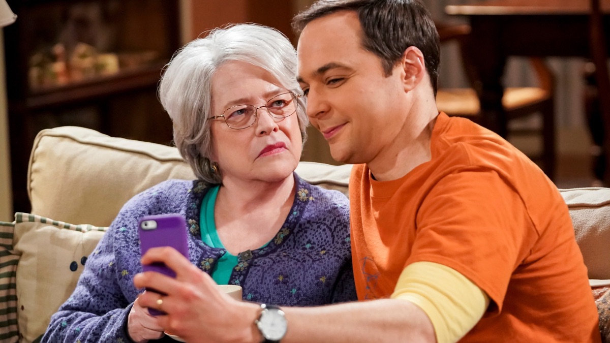 ‎The Consummation Deviation - The Big Bang Theory (Series 12, Episode 8) - Apple TV (IN)