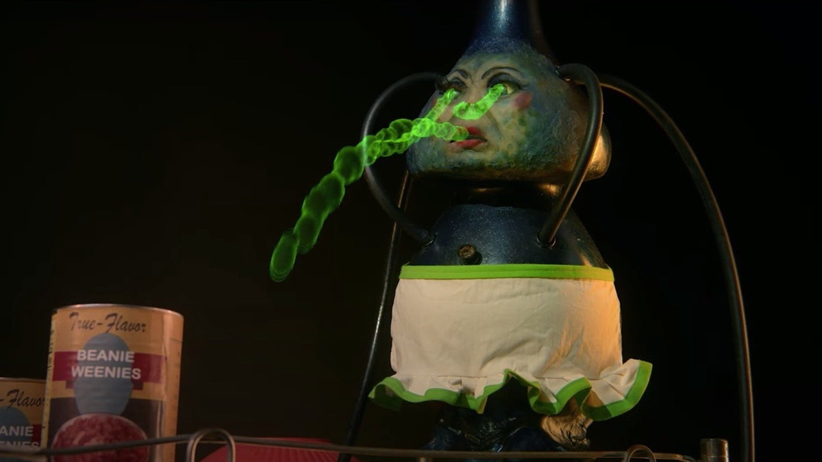 Evil Bong 888: Infinity High - Apple TV