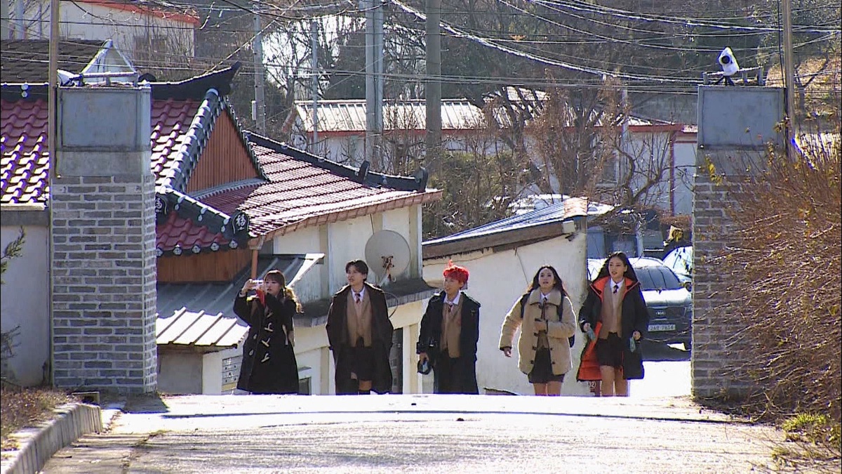 ‎Episode 1 - Girls' High School Mystery Class (Series 1, Episode 1 ...