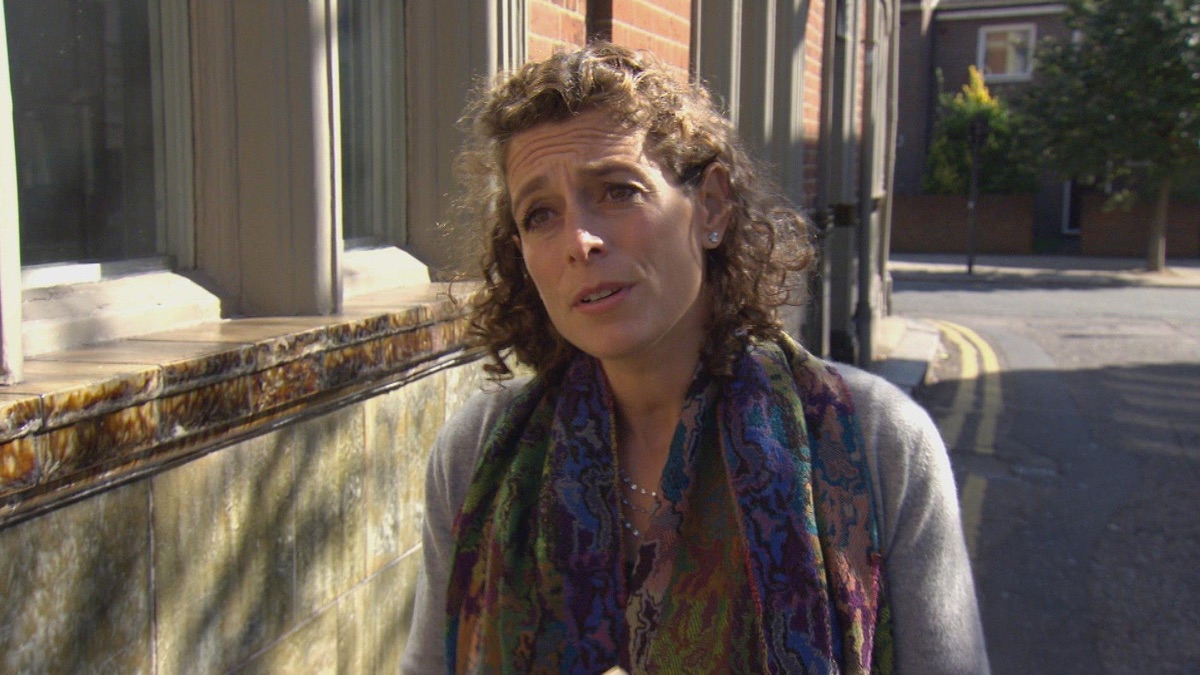 Courtyard Bridalwear - Alex Polizzi: The Fixer (Season 1, Episode 1 ...