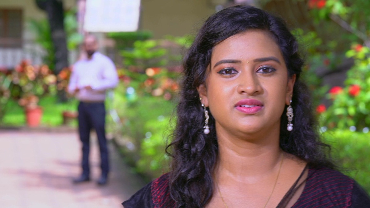 Shrijit's Feelings for Keerti - Adhoore Hum-Adhoore Tum (Season 1, Episode 3) - Apple TV