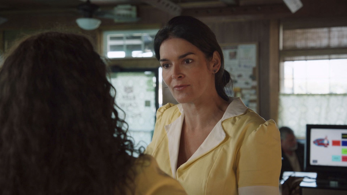 Buried in Barstow – Buried in Barstow (Season 1, Episode 1) - Apple TV (CA)