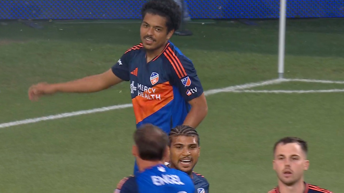 ‎Goal: Evander vs. CLB, 5' - Watch MLS Highlights