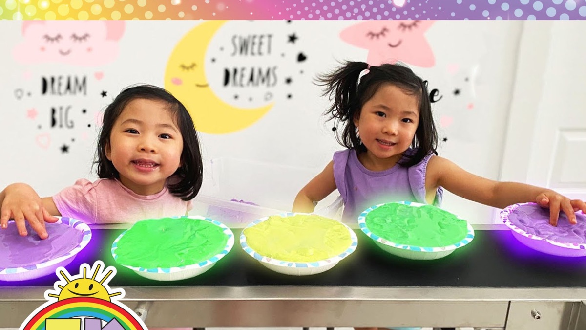 Emma and Kate Play With Slime! - EK World (Series 1, Episode 14 ...