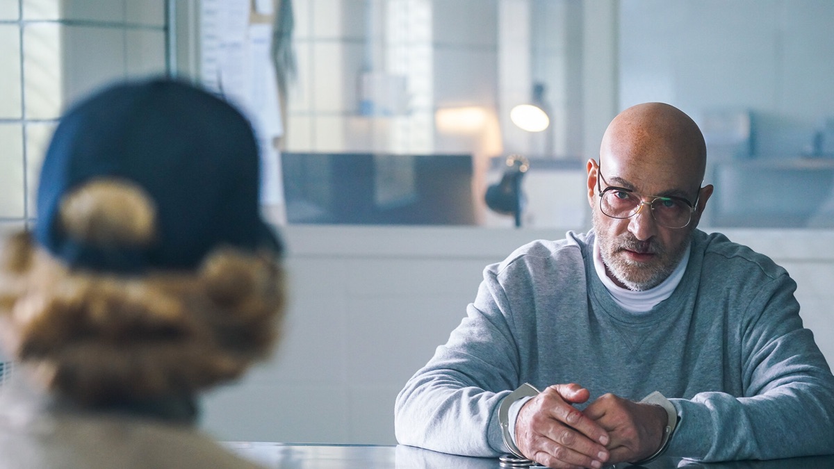 Part 2 – Portrait-robot (Season 1, Episode 4) - Apple TV (CA)