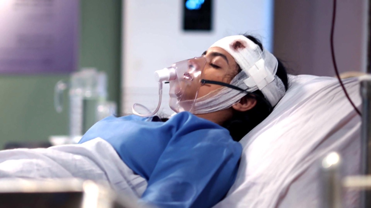 Falna's Condition Worsens - Falna (Season 1, Episode 350) - Apple TV