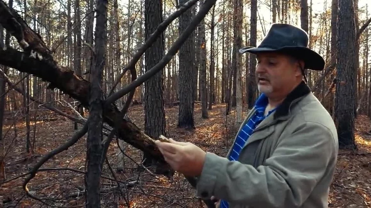 The Legend of the Downey Booger - Apple TV