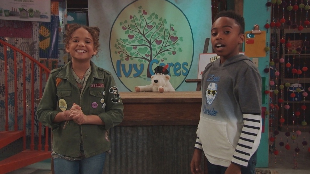 Movin' In - Cousins for Life (Season 1, Episode 1) - Apple TV