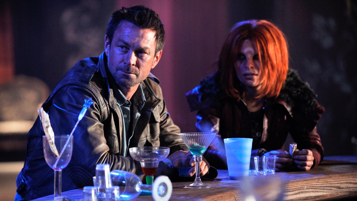 Defiance Pilot Part 1 - Defiance (temporada 1, episodio 1) - Apple TV