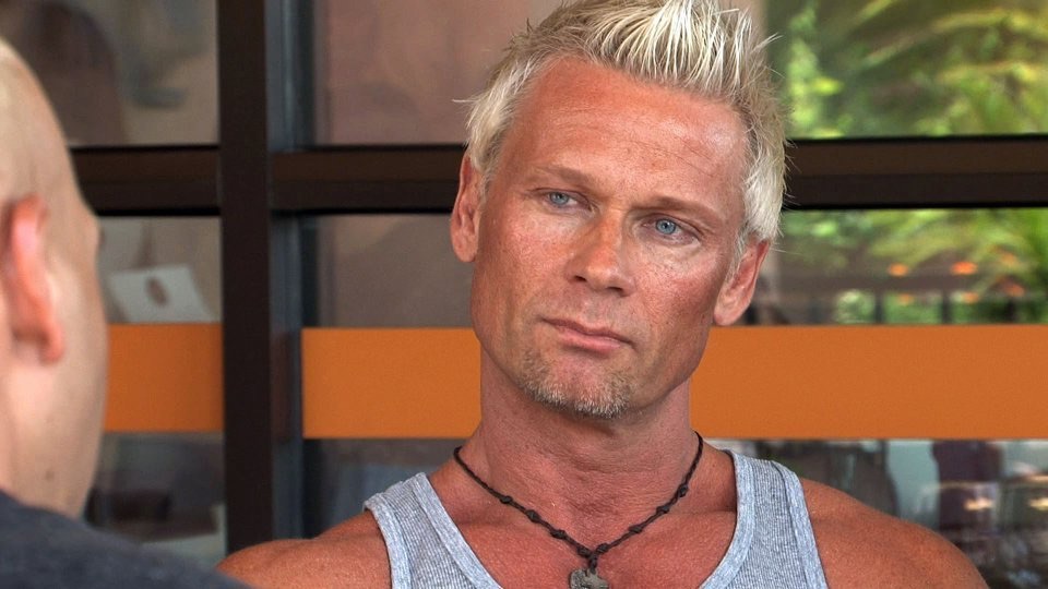 Episódio 3 - Gigolos (Temporada 2, Episódio 3) - Apple TV (BR)