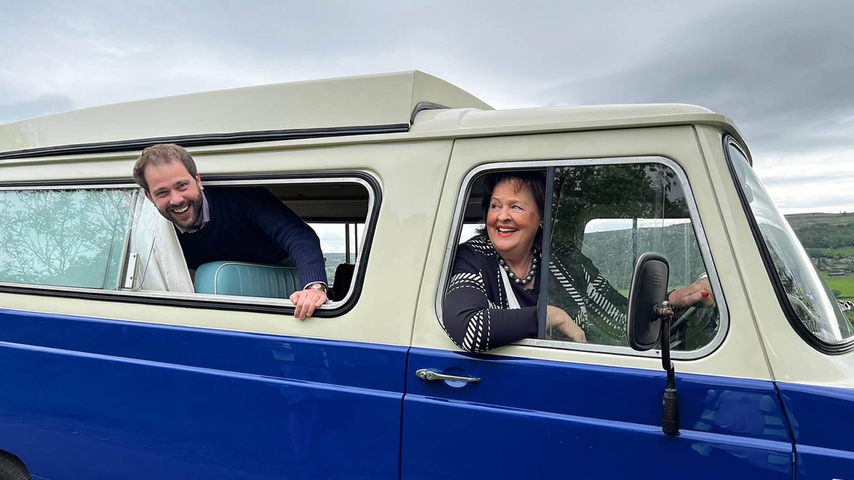 Tim Medhurst and Margie Cooper, Day 2 – Antiques Road Trip (Season 25 ...