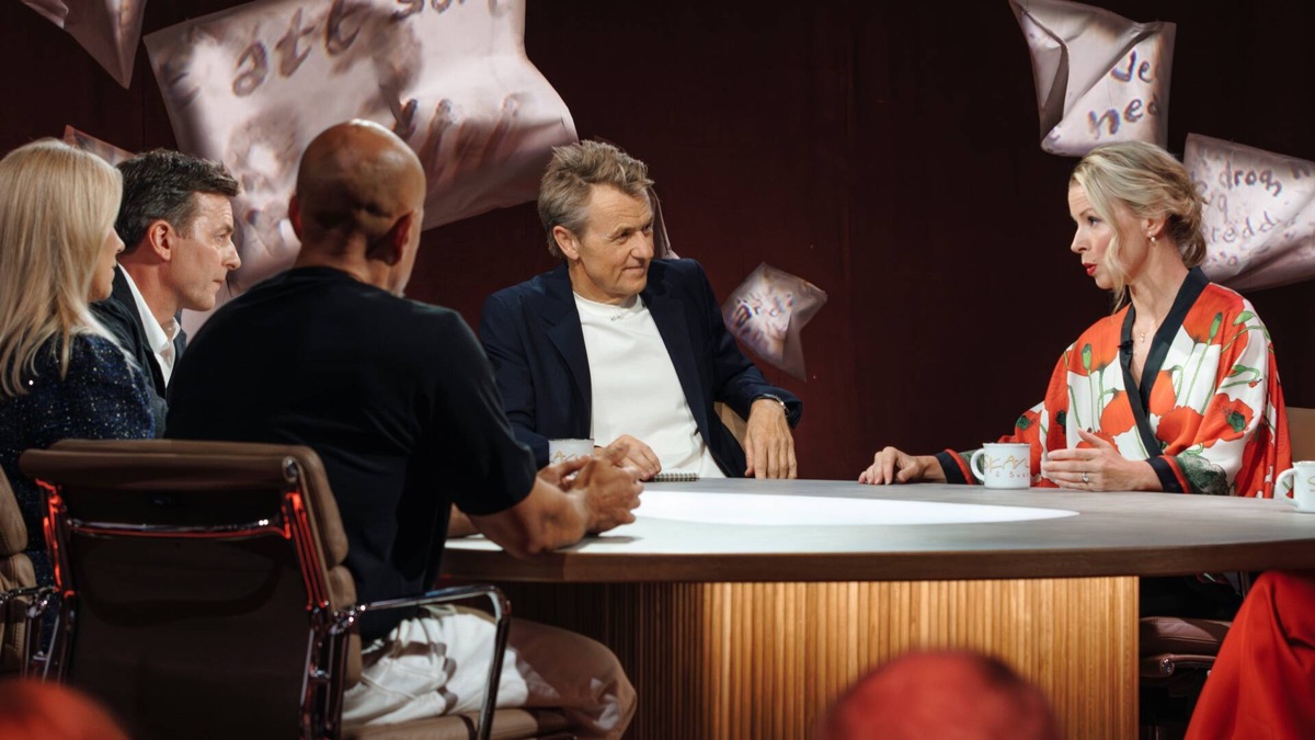 ‎En kopp te är väl okej? – Skavlan & Sverige (säsong 1, avsnitt 1 ...