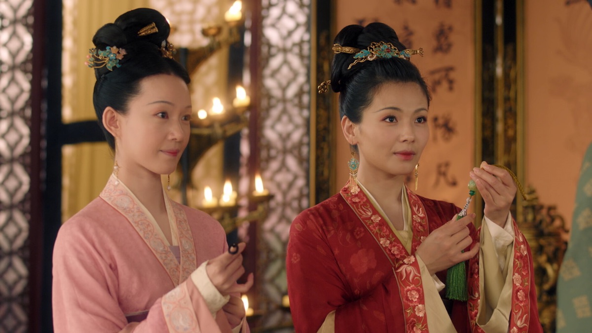 Episode 35 - Palace of Devotion (Series 1, Episode 35) - Apple TV (UK)